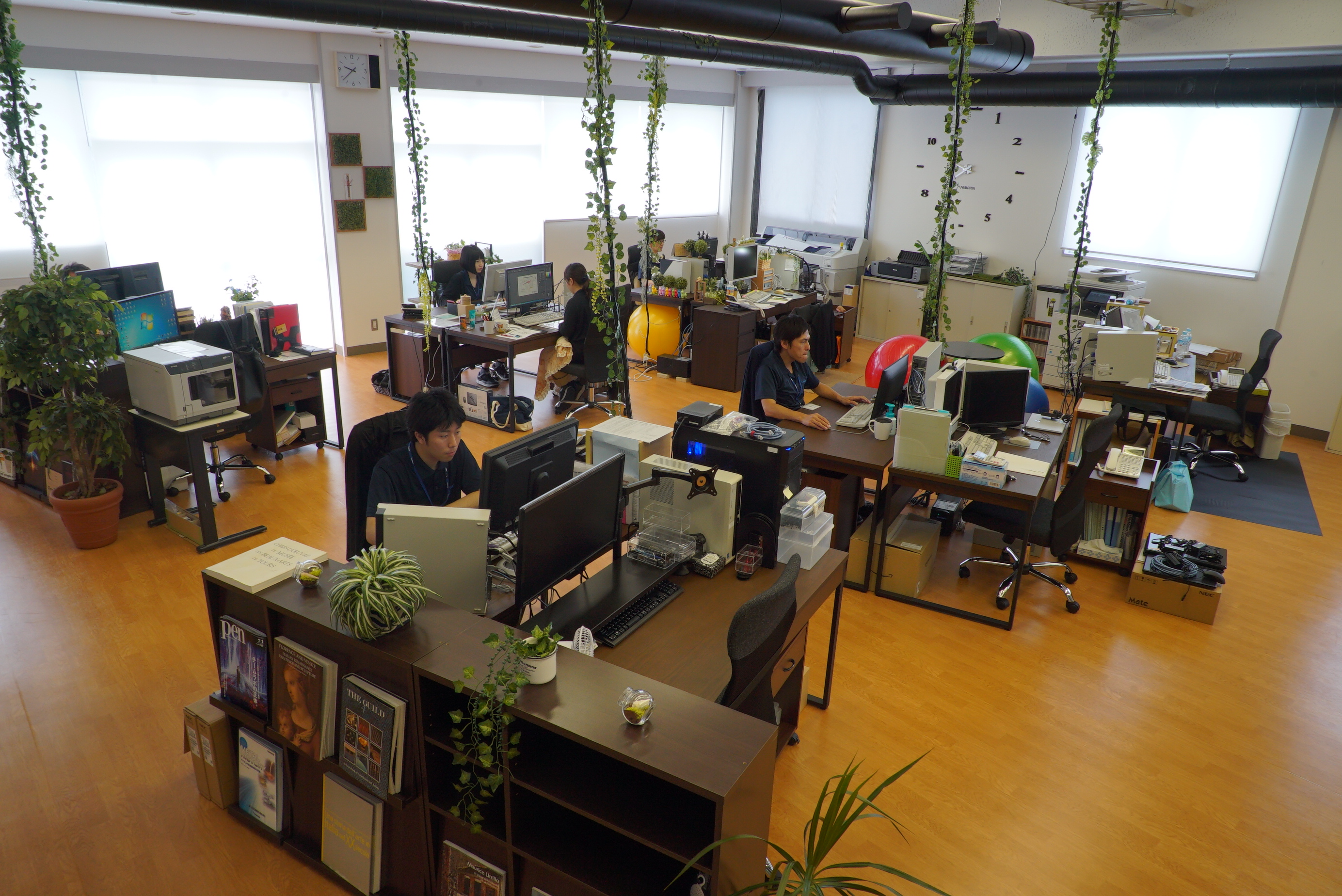 【システムエンジニア】社内外向けのICTサービス開発業務☆次世代若手リーダー☆実務経験5年以上必須☆歯科業界の技術革新を担う総合歯科医療材料メーカー☆